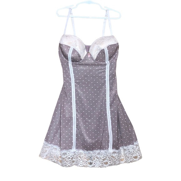 Marilyn Monroe | Intimates & Sleepwear | Marilyn Monroe Nighty Med Slip ...
